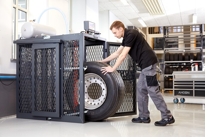 TBR 1200 Safety Inflation Cage - Ahcon